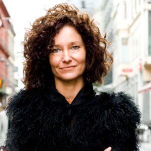 Silvia Papas – Art of the World Gallery